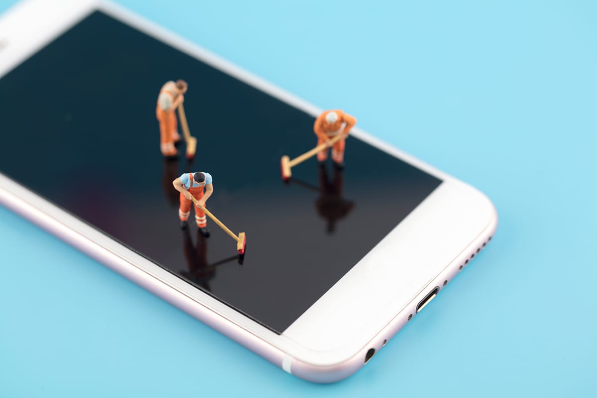 How to Clean Out Your Phone | enTouch Wireless